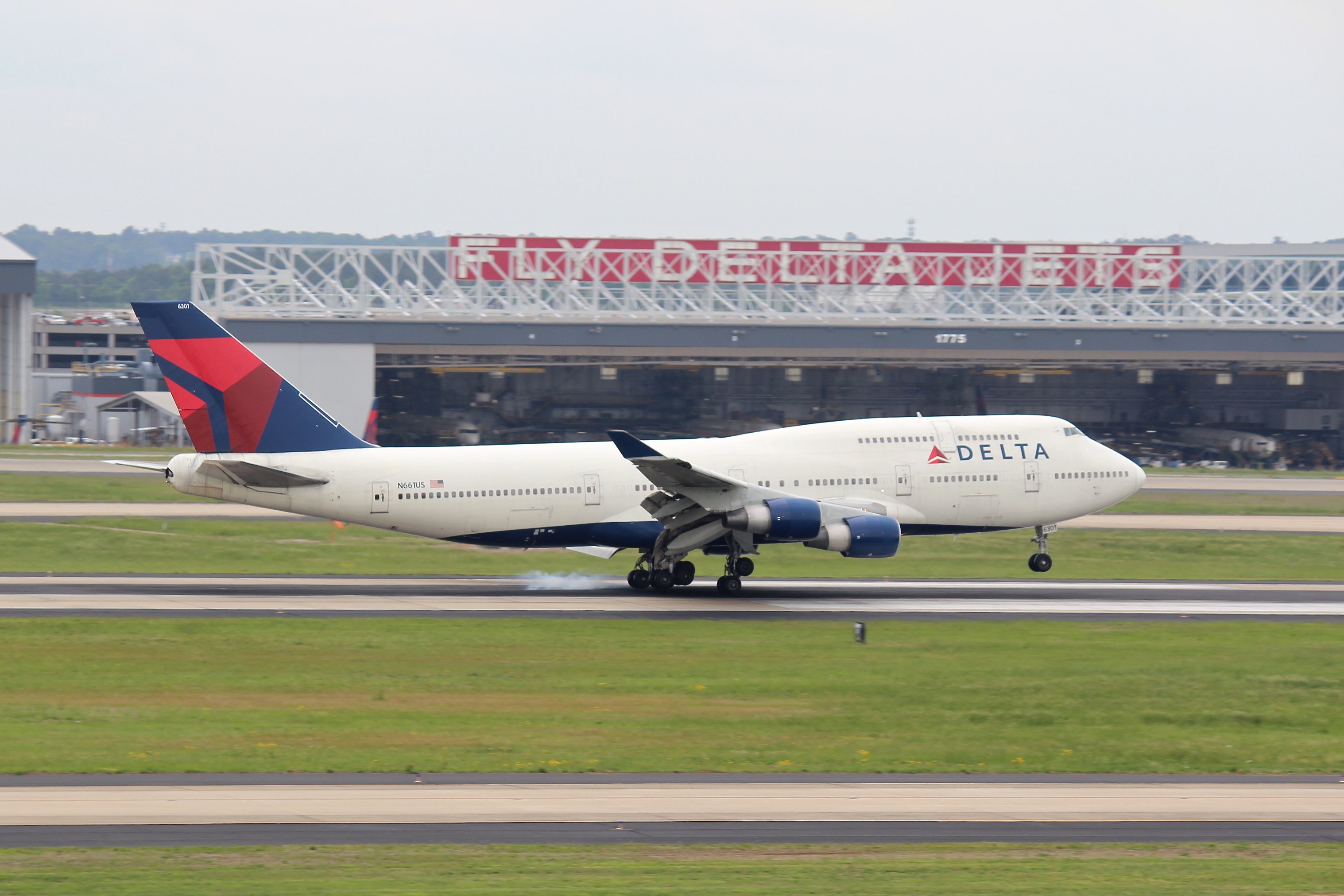 A Plane for Everyone | airlineguys